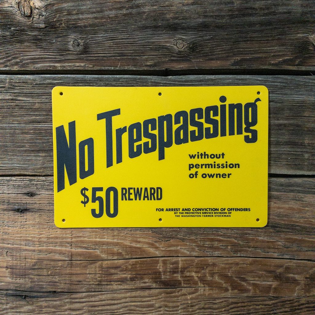 No Trespassing Sign 50 Dollar Reward | Heritage Outfitters